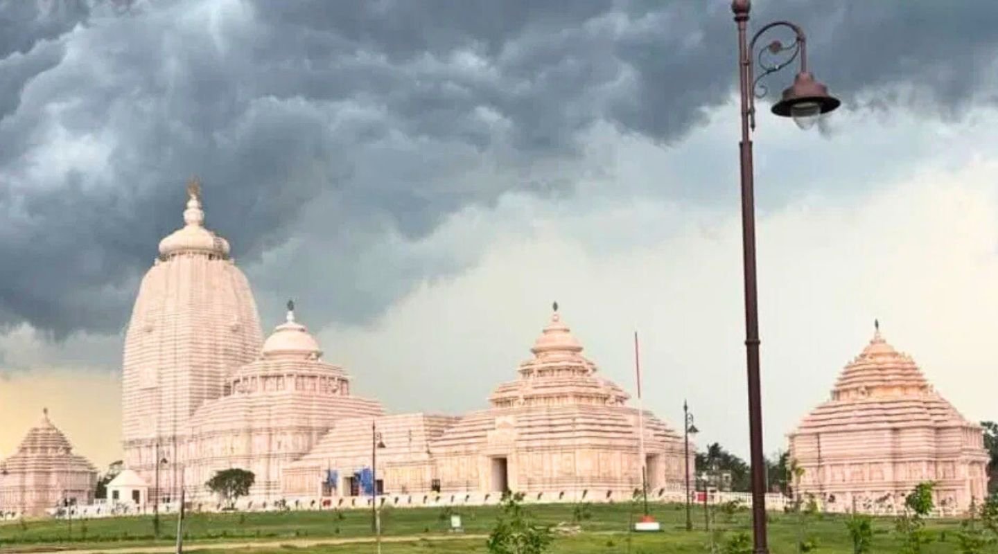 Where to Stay Near Jagannath Temple Digha: Old vs New Digha